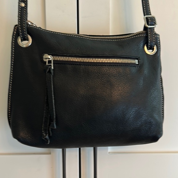Roots | Bags | Roots Canada Black Leather Crossbody Bag | Poshmark